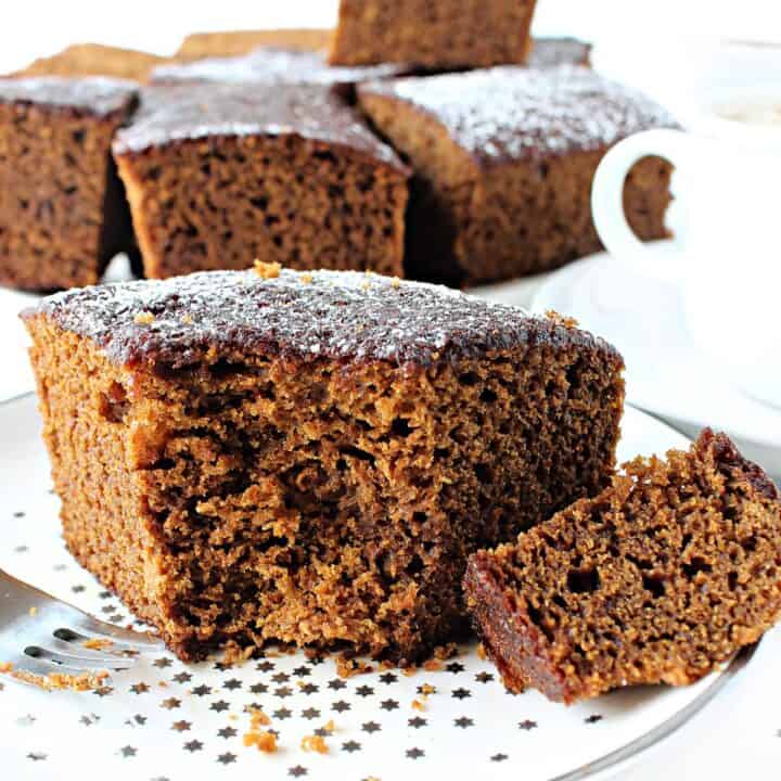 36 Yummy Snack Cakes To Try - The Baking ChocolaTess