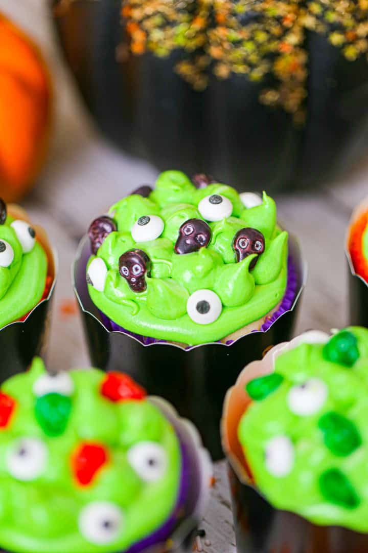 3 Easy Halloween Cupcake Ideas - The Baking ChocolaTess