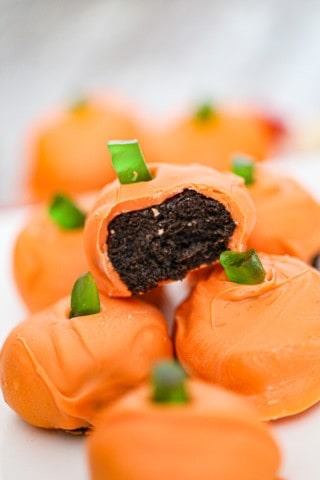 Pumpkin Oreo Truffles - The Baking ChocolaTess