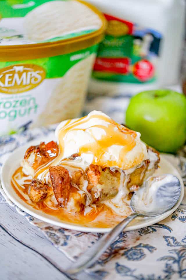 Easy Apple Bread Pudding - The Baking ChocolaTess