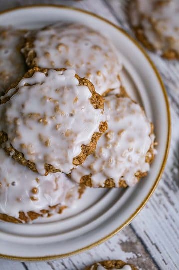 Vanilla Iced Oatmeal Cookies - The Baking ChocolaTess