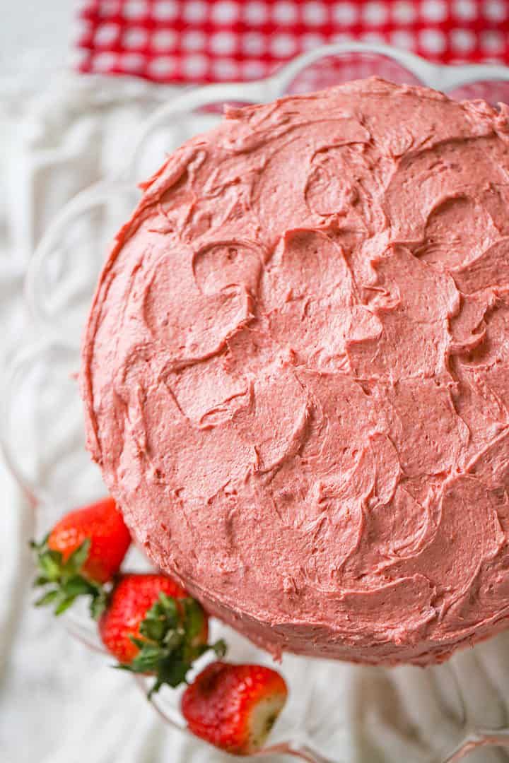 Strawberry Dream Cake - The Baking ChocolaTess