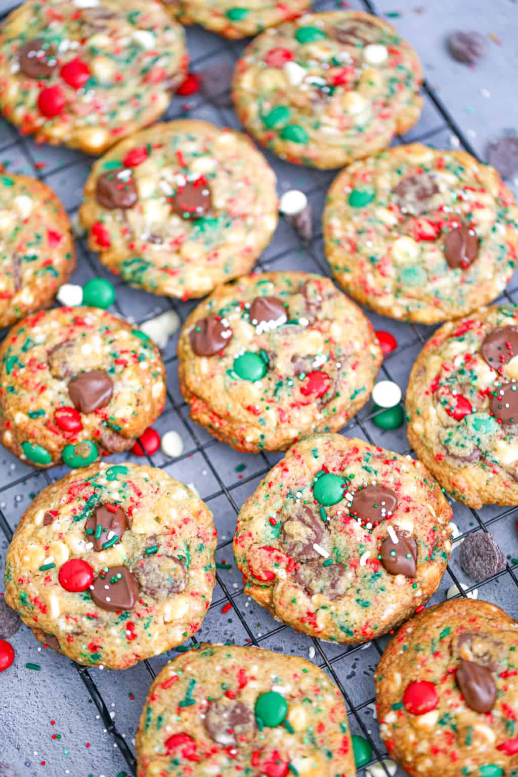 Christmas Chocolate Chip Cookies - The Baking ChocolaTess
