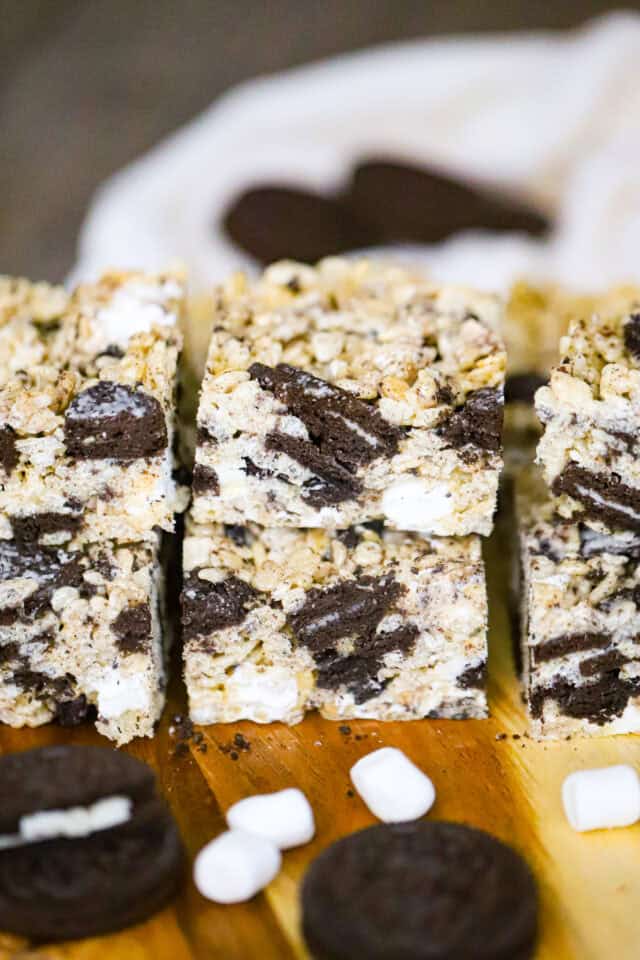 Oreo Rice Krispies Recipe for Cookies and Cream Lovers - The Baking ...